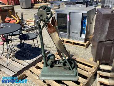 Repocast.com® | 1930's early vintage chiropractic...