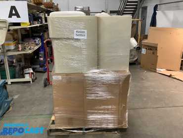 Repocast.com® | Skid lot of assorted pontoon Boat...