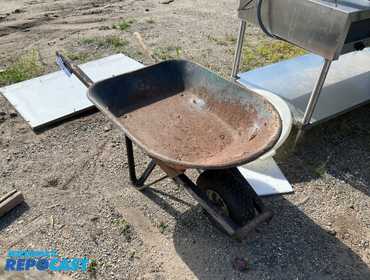 Repocast.com® | (1) Metal/Wooden used wheelbarrow, works