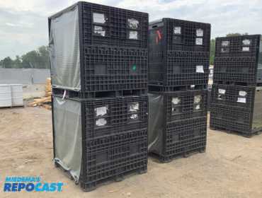 Repocast.com® | Lot of (4) Industrial packing totes