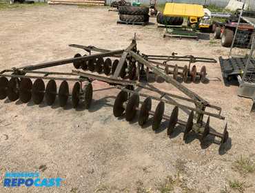 Repocast.com® | CASE tractor pull type, disc harrow in...
