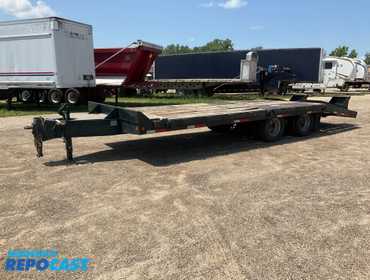 Repocast.com® | 2004 Interstate 26’ Tandem Dual Axle...