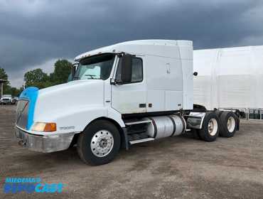 Repocast.com® | 2002 Volvo Vn Series Semi...