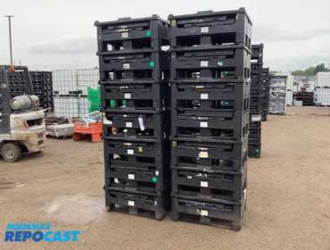 Repocast.com® | Lot of (14) Collapsable Plastic crates...