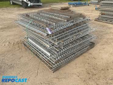 Repocast.com® | Lot of metal mesh decking for pallet...