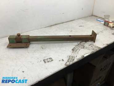 Repocast.com® | John Deere Farm implement jack stand....