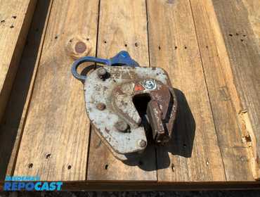 Repocast.com® | Lot of (1’ Campbell Lifting Clamp,...