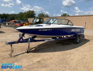 Repocast.com® | 2000 Moomba Outback Ski Boat