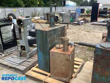 Repocast.com® | Lot of (2) Vintage The Phillips Pump ...