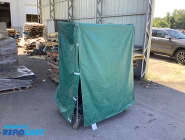 Repocast.com® | Metro type rack with full covering, on...