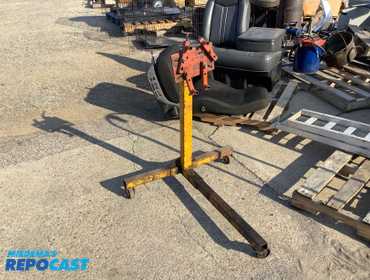 Repocast.com® | 3 leg engine stand