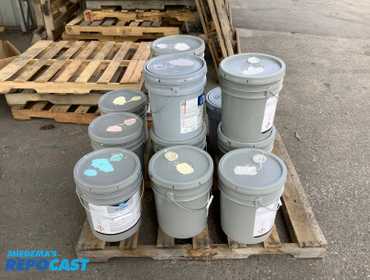 Repocast.com® | Lot of (12) 5 gallon various colors of...