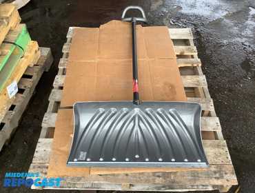 Repocast.com® | Suncast Steel Core Snow Shovel