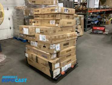 Repocast.com® | Skid Lot of Desk Adjusters and Garage...