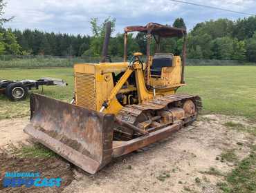 Repocast.com® | International TD9B Dozer