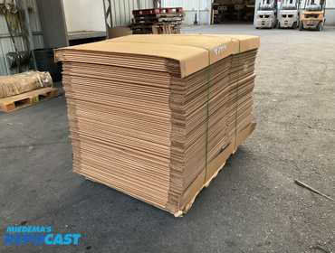 Repocast.com® | Lot of 80, Medium Skid Boxes 32" L x...