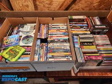 Repocast.com® | Large lot of DVD's, Video Games, VHS,...