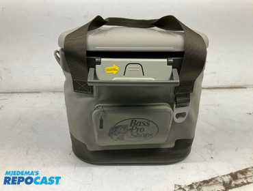 Repocast.com® | Lot of (1) Bass Pro Shops Coldsnap...