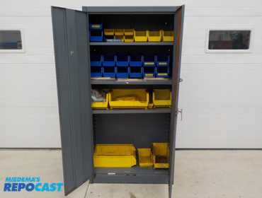 Repocast.com® | Metal storage cabinet with (30) Arko...