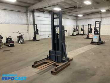 Repocast.com® | Crown M Series Walkie Stacker electric...