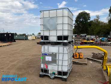 Repocast.com® | (2) 250 Gallon Totes- Clean.