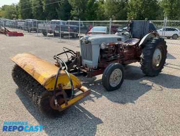 Repocast.com® | 1957 Ford 660 Tractor