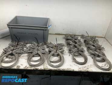 Repocast.com® | LOT OF 20 BUNDLES OF STEEL CABLE WITH...