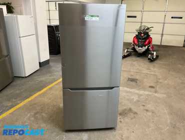 Repocast.com® | Insignia NS-RBM18SS0- Refrigerator