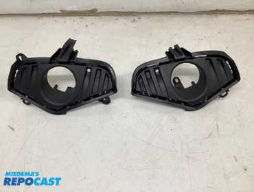 Repocast.com® | Right and Left Toyota Fog Light...