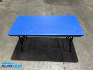 Repocast.com® | Blue plastic folding table with...