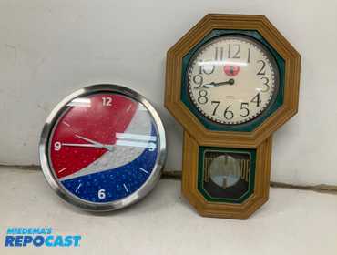 Repocast.com® | Lot of (2) 1 Pepsi Clock Round, 1 Coca...