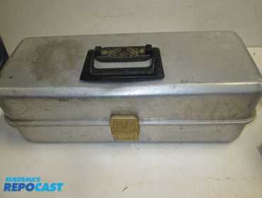 Repocast.com® | Vintage/Antique tackle box - UMCO Corp...