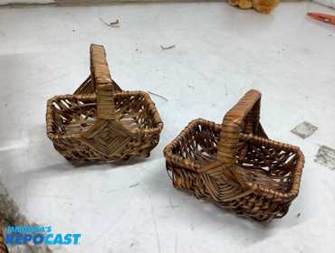Repocast.com® | Box full of assorted baskets including...