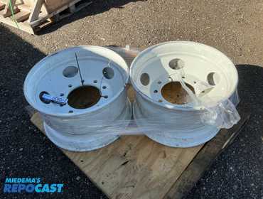 Repocast.com® | (2) Used Steel 22.5” Super Single Semi...