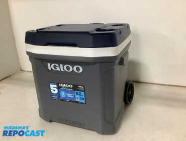 Repocast.com® | New igloo Maxcold 62qt 98 can cooler...