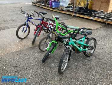 Repocast.com® | Lot of (5) children’s bikes, all tires...