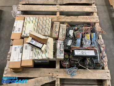 Repocast.com® | Skid Lot of Miscellaneous Building...