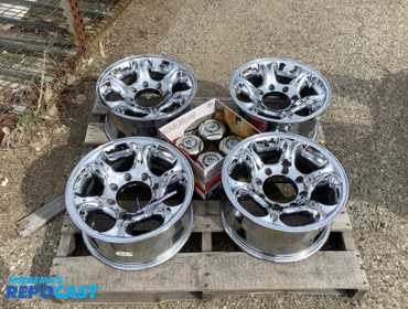 Repocast.com® | Lot of (4) Truck Wheels, 8 lug, 17.5”,...