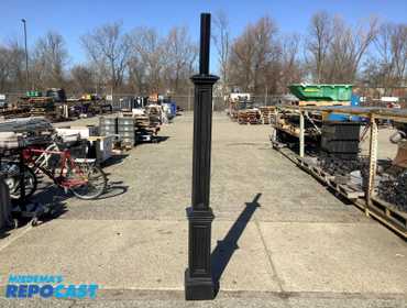 Repocast.com® | Lot of (1) black plastic lamp post,...