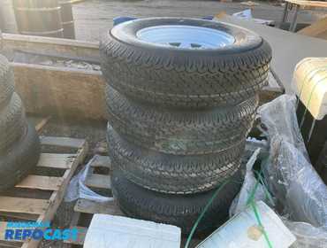 Repocast.com® | Lot of (4) Granloader Tubeless 65psi...