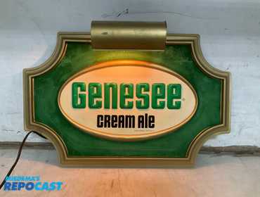 Repocast.com® | Vintage Genesee Cream Ale Sign with light