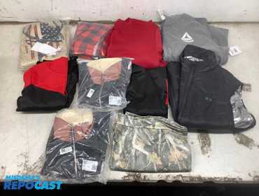 Repocast.com® | Box of Assorted Men’s XL Clothing...