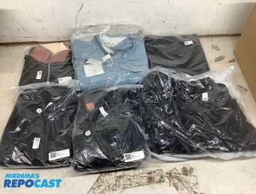 Repocast.com® | Box of Assorted Men’s 3XL Clothing Items