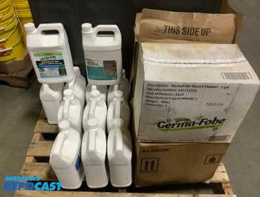 Repocast.com® | Lot of (16) 1 gallon outdoor wood...