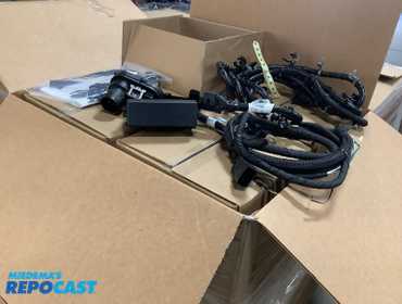 Repocast.com® | (1) Box of 12 MOPAR Pacifica Trailer...