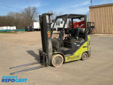 Repocast.com® | Clark S25CL Forklift