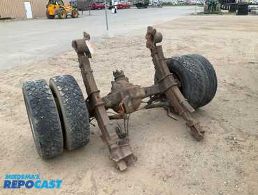 Repocast.com® | Ford Dually Rear Drive Axle off a Ford...