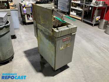 Repocast.com® | 1- Vulcan Gas Oil Fryer 16” W ...