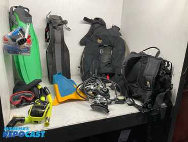Repocast.com® | 1- Box of Scuba Diving Equipment and...