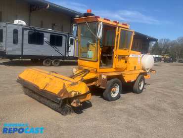 Repocast.com® | Rosco 4860 Challenger III Sweeper
